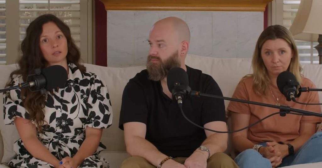 7 at home: the cast disavows Stephen Collins