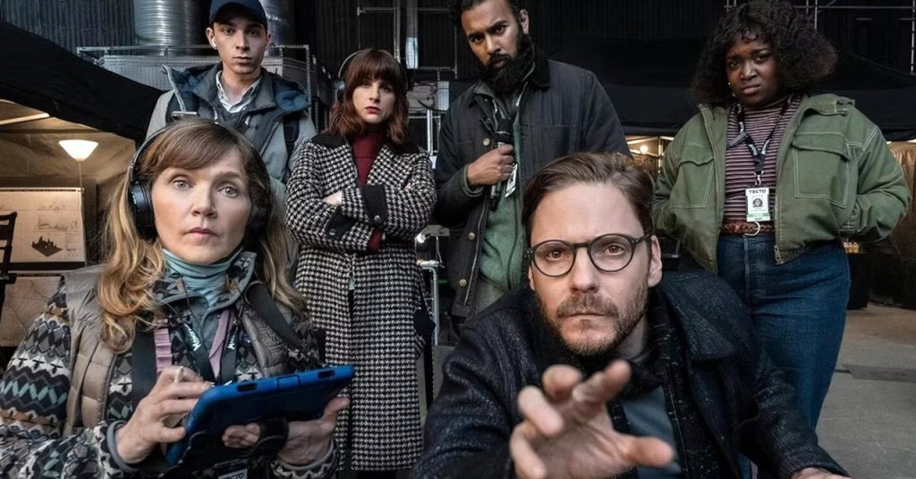 Superhero movie shoot goes awry: trailer